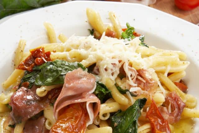 Receta de Macarrones con Jamón Gourmet | Ibedul